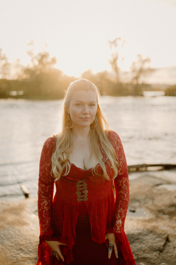 Hire Elizabeth Knudson - Classical Singer in Richmond, Virginia