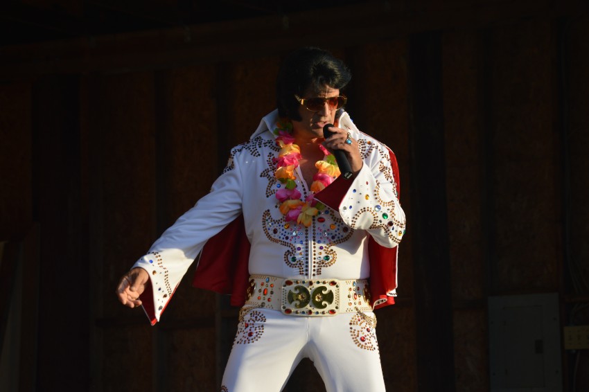 Hire Elvis Impersonator John Monforto - Elvis Impersonator in ...