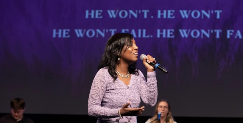 Hire Ever Praise Singer - Gospel Singer in Wake Forest, North Carolina