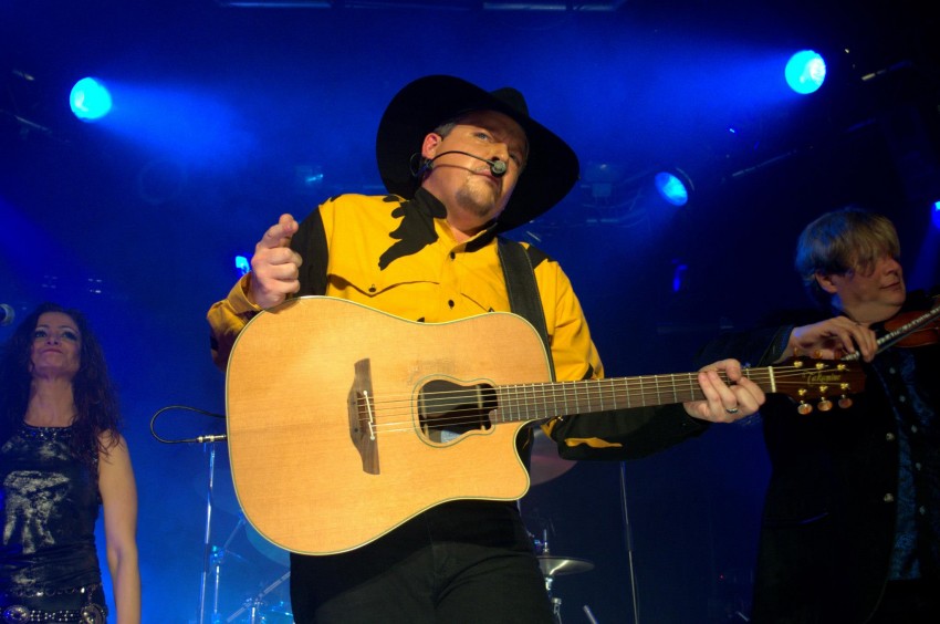 Hire The Garth Guy - Garth Brooks Impersonator in Las Vegas, Nevada
