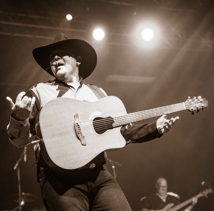 Hire The Garth Guy - Garth Brooks Impersonator in Las Vegas, Nevada