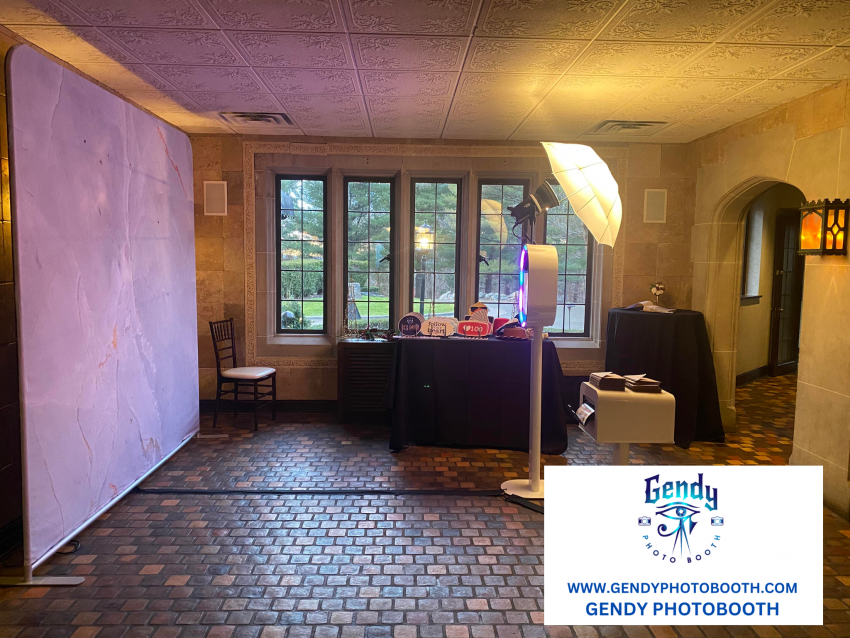 Hire Gendy Photobooth - Photo Booths in Royal Oak, Michigan