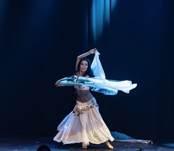 Hire Gina Belly dancer - Belly Dancer in Saguenay, Quebec