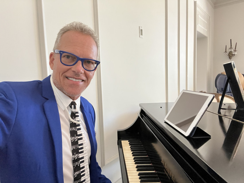 Hire Greg Wick - Singing Pianist in Punta Gorda, Florida