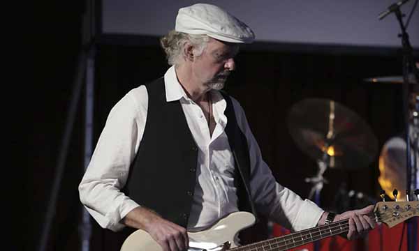 Hire Gypsy Dreams: A Fleetwood Mac Tribute - Fleetwood Mac Tribute Band ...