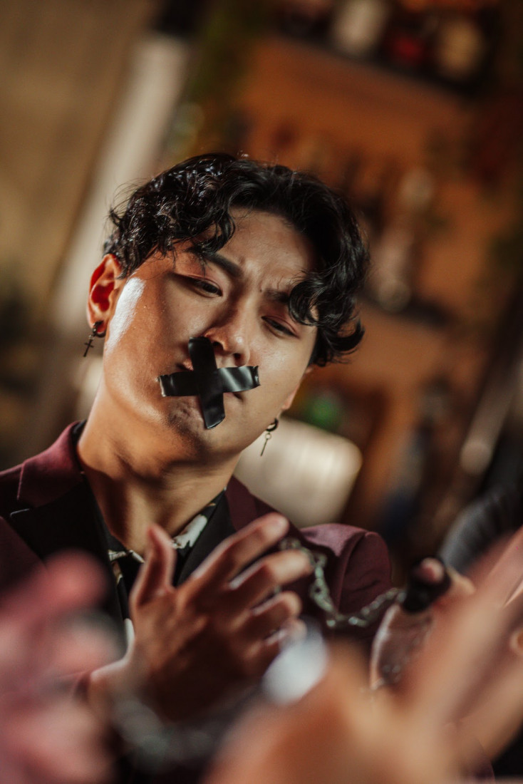 Hire Howdy - Strolling/Close-up Magician in Newport Beach, California