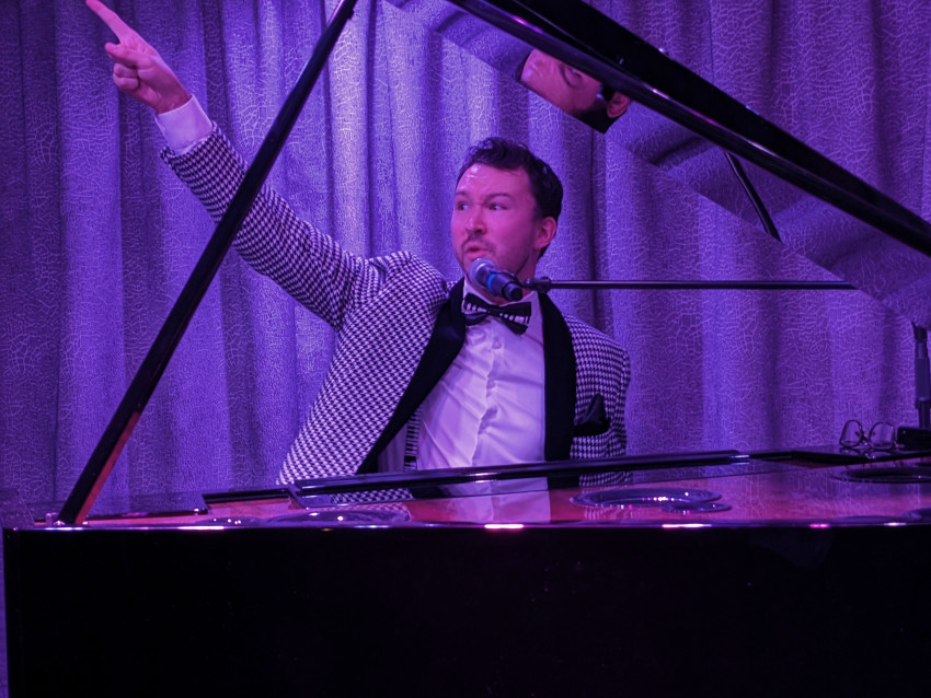 Hire Ian Benjamin - Singing Pianist - Singing Pianist in Charlotte ...