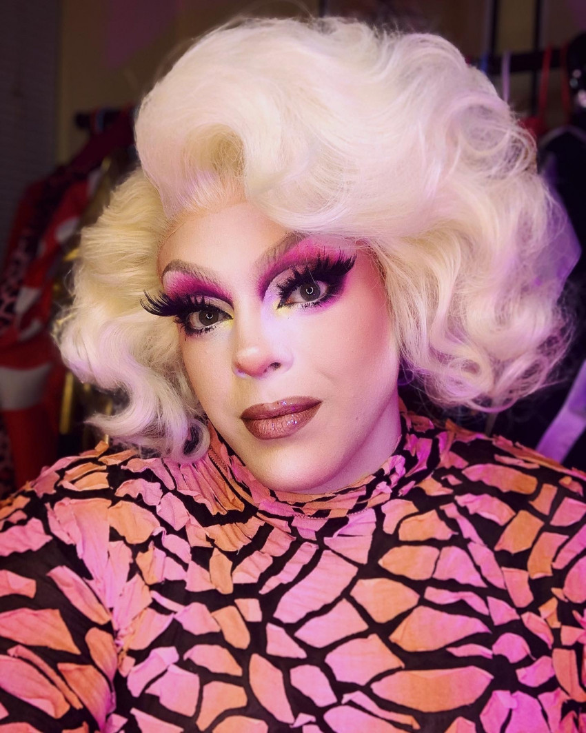 Hire Vivien Gabor - Drag Queen In Astoria, New York