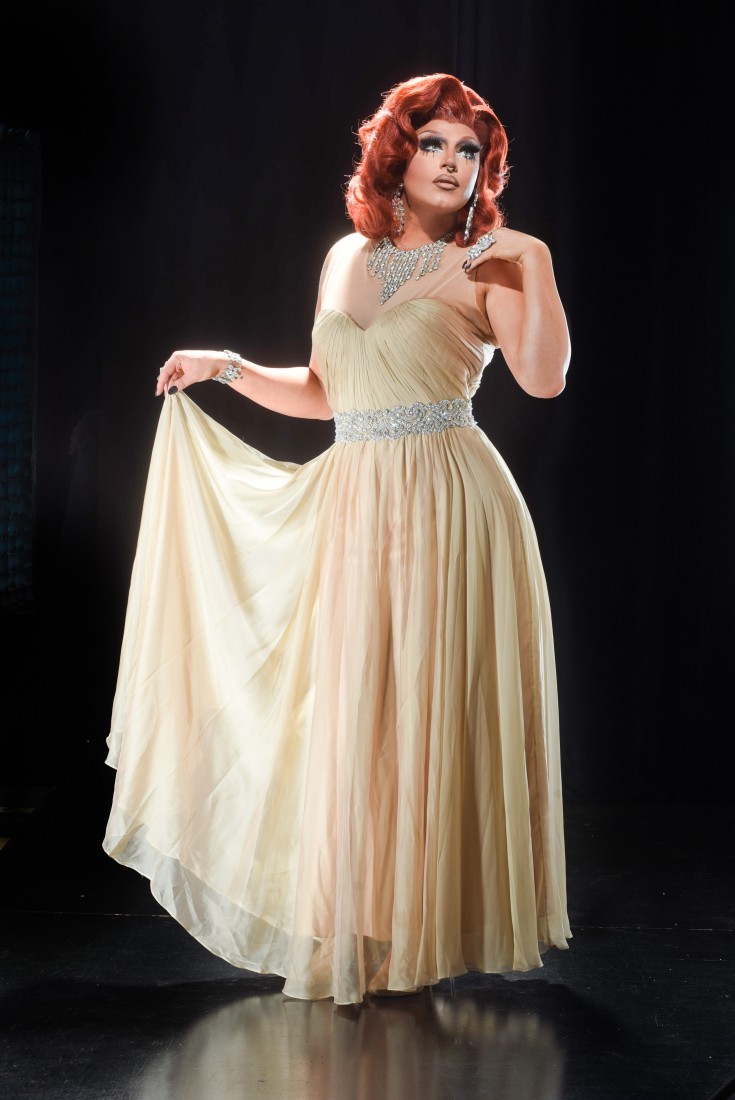 Hire Isabella Extynn - Drag Queen in Seattle, Washington