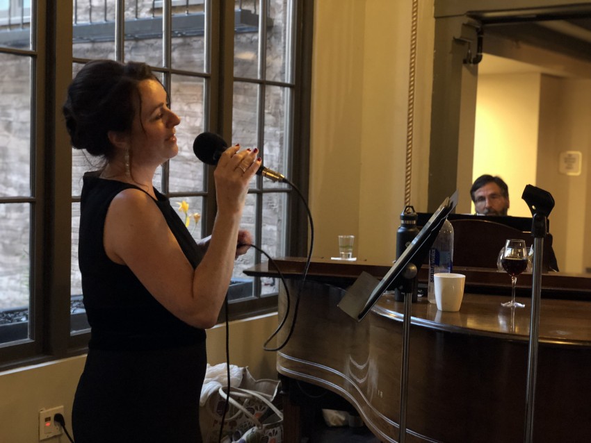 Hire Jacqui - Jazz Singer in San Francisco, California