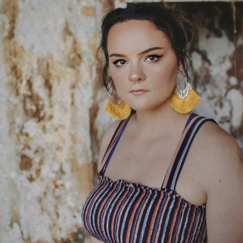 Hire Jasmine Goare - Singing Guitarist in Islip, New York