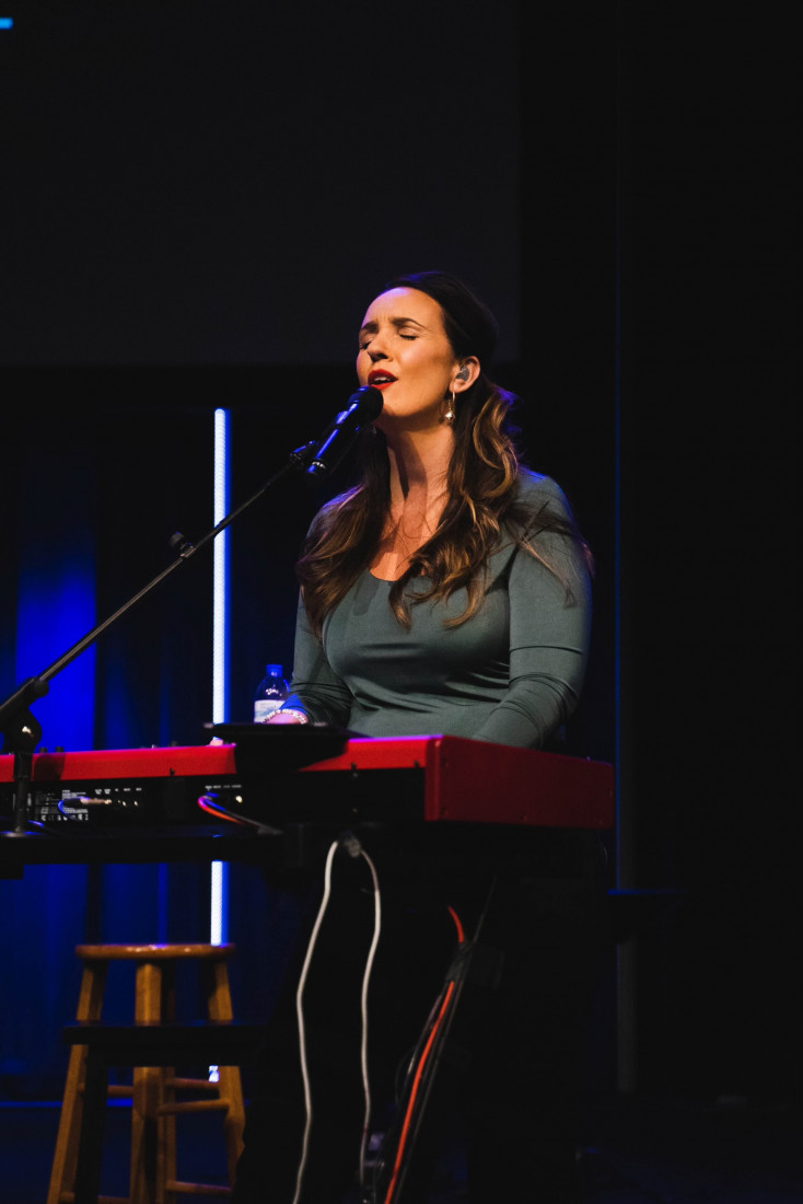 Hire Jennifer Marie - Praise & Worship Leader in Minneapolis, Minnesota