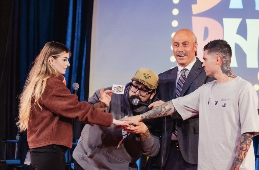 Hire Jer Bear - Comedy Magician in West Covina, California