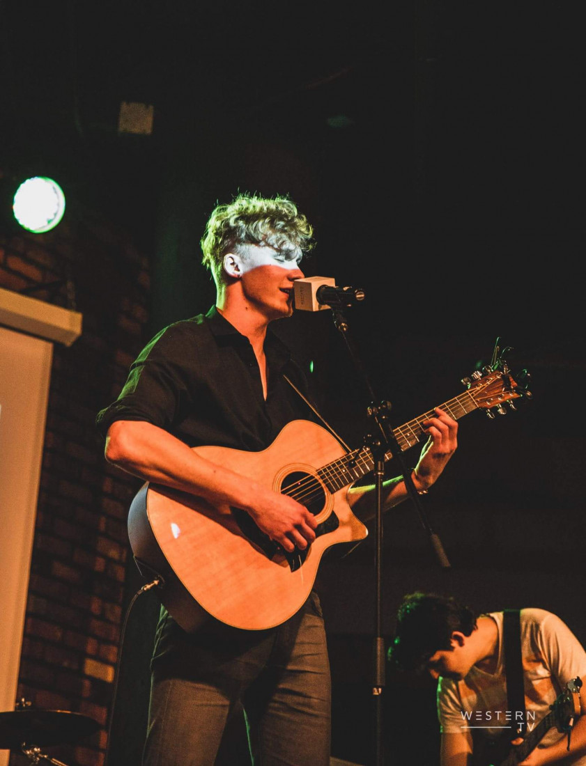 Hire Jeremy Fox - Singing Guitarist in London, Ontario