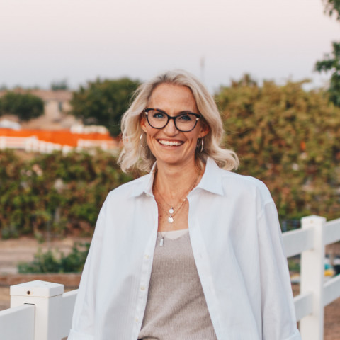 Hire Jess Carey - Christian Speaker in Queen Creek, Arizona