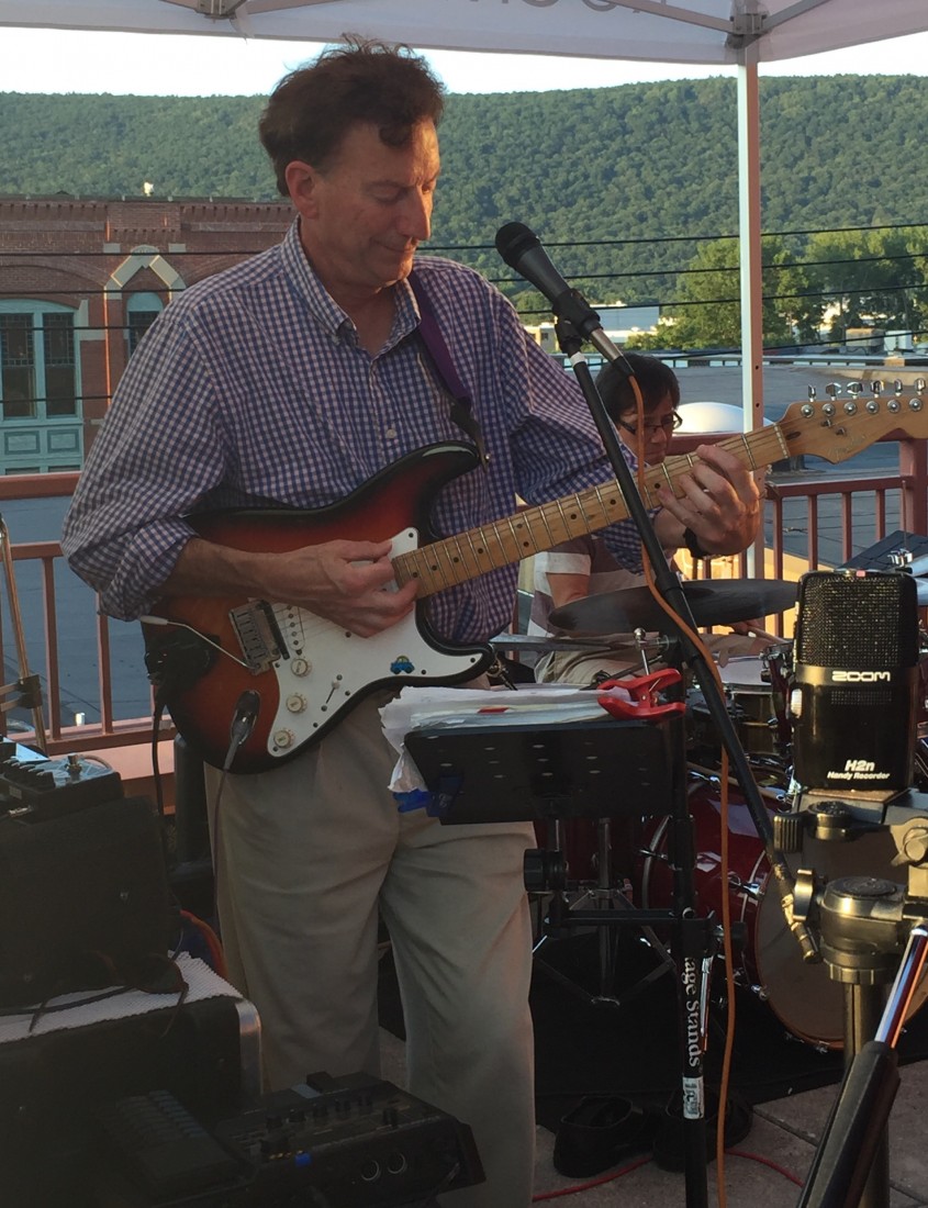 Hire John Manfredi Band - One Man Band in Elmira, New York