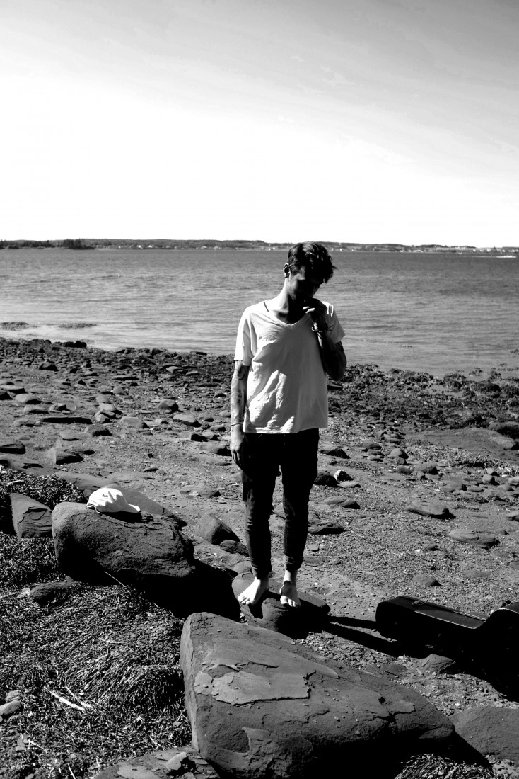 Hire Jonas Lewis-Anthony - Singing Guitarist in Kingston, Ontario