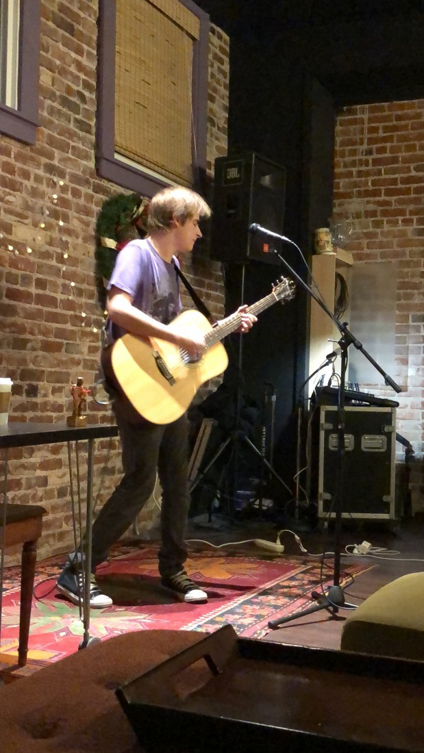 Hire Jordan Carpenter - Singing Guitarist in Sacramento, California