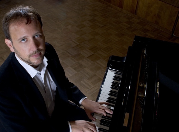 Hire Joshua Kaye - Jazz Pianist in Honolulu, Hawaii