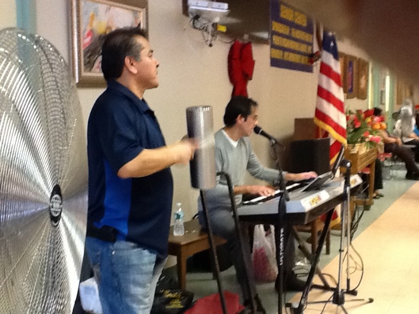 Hire Juan Piano Keyboards Man - One Man Band in Astoria, New York