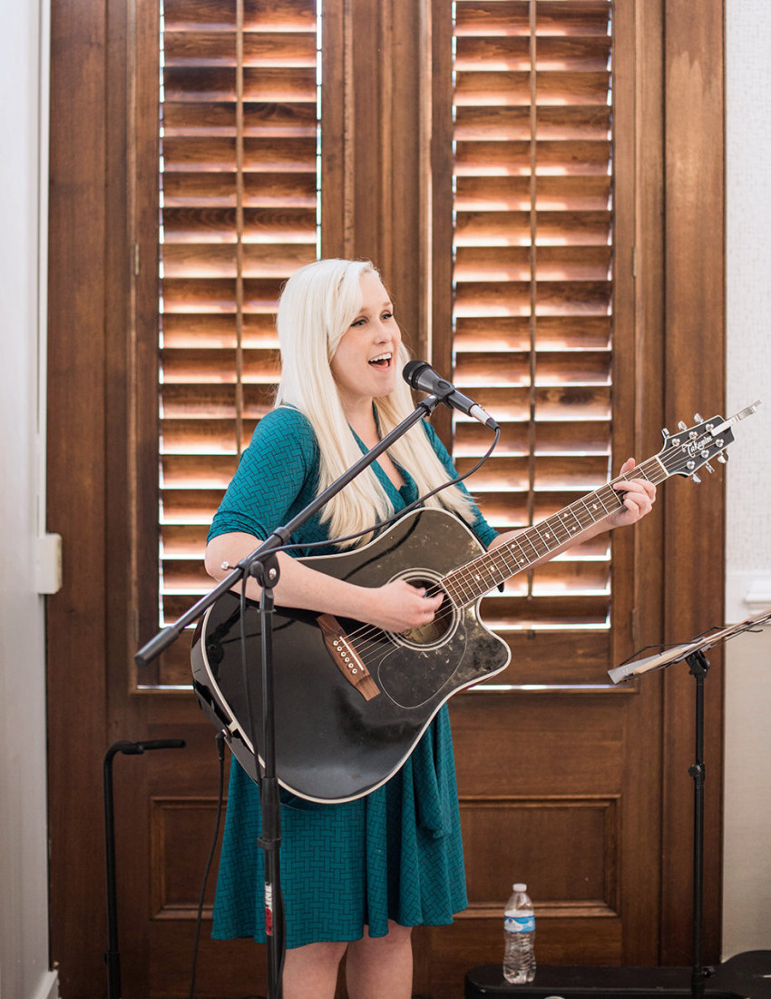 Hire Kailey Conner - Singing Guitarist in Richmond, Virginia