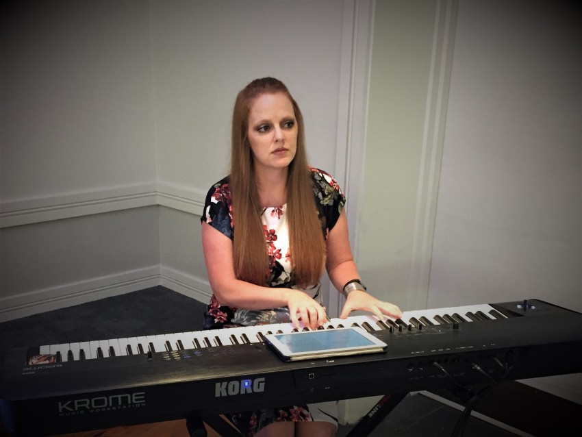 Hire Kari Smith Music - Singing Pianist in Glen Allen, Virginia