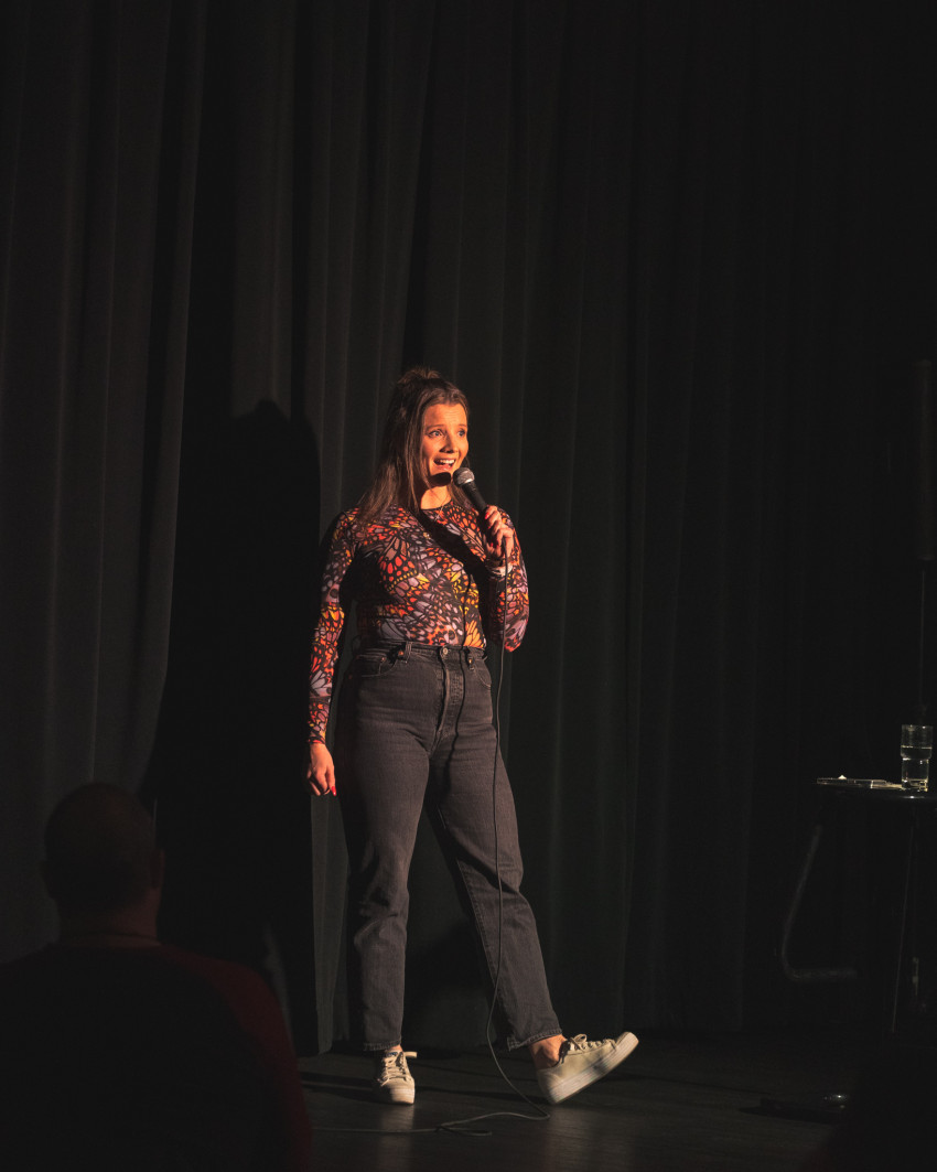 Hire Kate Belton - Stand-Up Comedian in West Kelowna, British Columbia