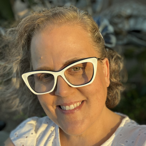 Hire Kate Carlson-Carlsen - Stand-Up Comedian in Snohomish, Washington