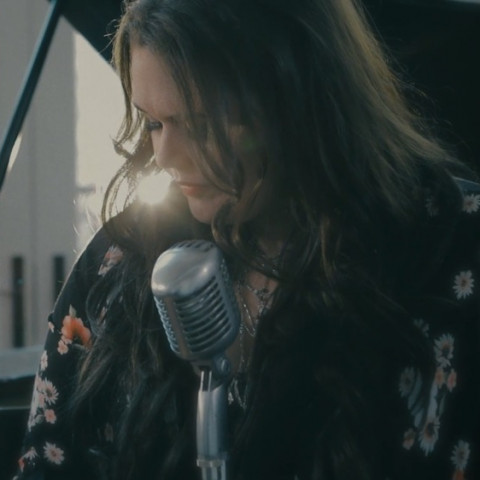 Hire Kaylee Bergin - Singer/Songwriter in Palm Desert, California