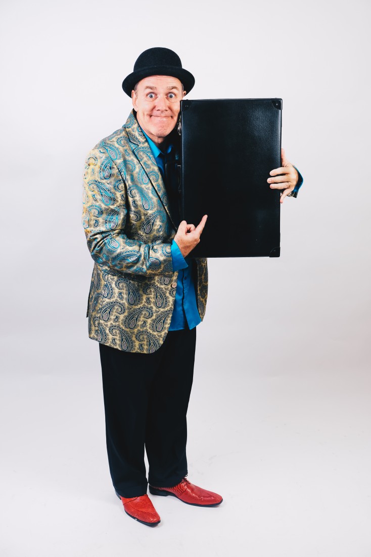 Hire Keith Fields - A Brit of Magic - Comedy Magician in Troy, Michigan