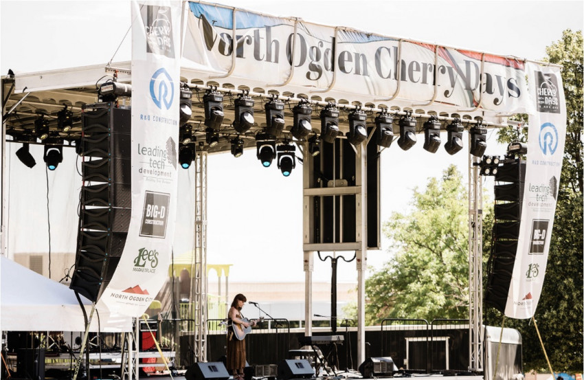 Hire Kelli Moyle - Singing Guitarist in Salt Lake City, Utah