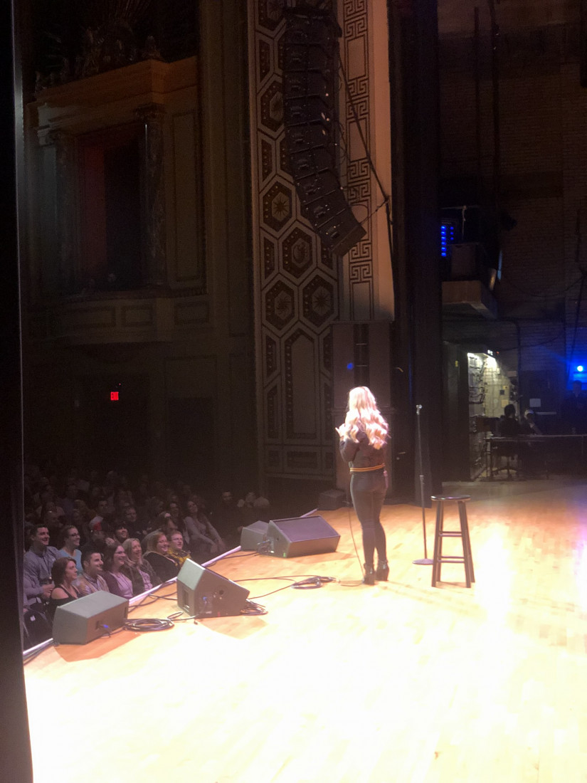 Hire Kelly Collette - Stand-Up Comedian in Cincinnati, Ohio