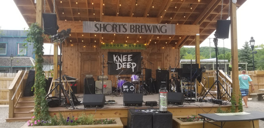 Hire Knee Deep - Classic Rock Band in Traverse City, Michigan