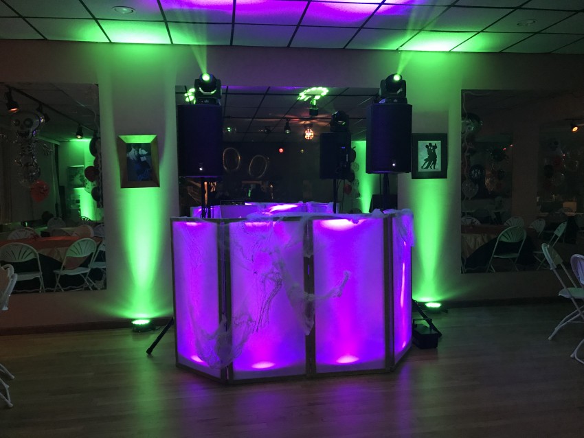 Hire LI Mobile Parties - Mobile DJ in Islip, New York