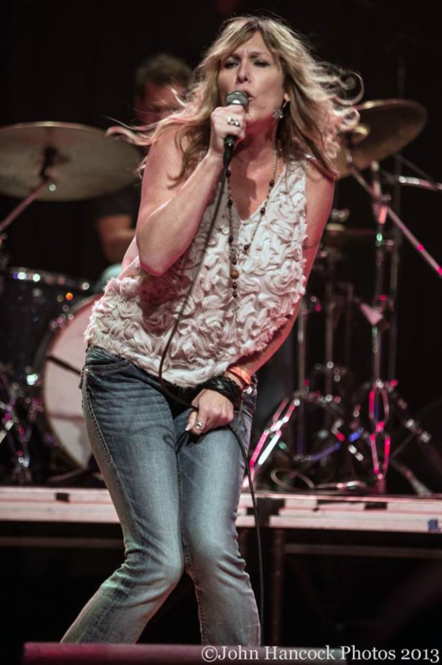 Hire Lacy Younger - Singer/Songwriter in San Diego, California