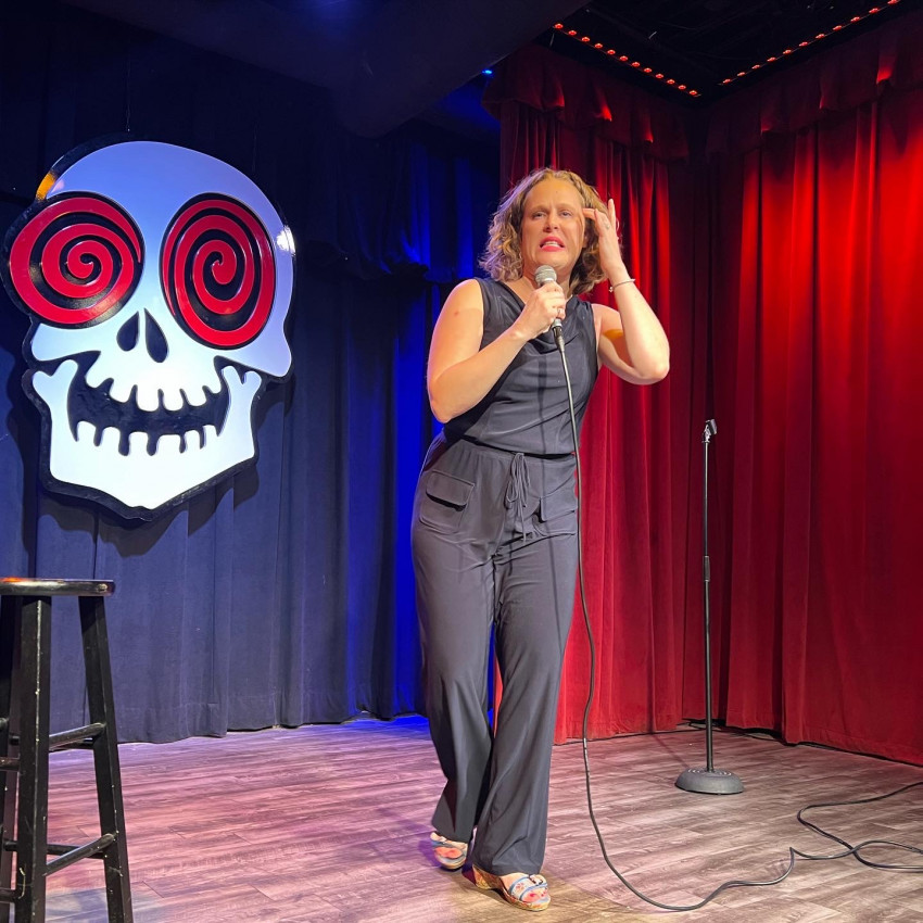 Hire Lady Comedian - Wedding Officiant in Atlanta, Georgia