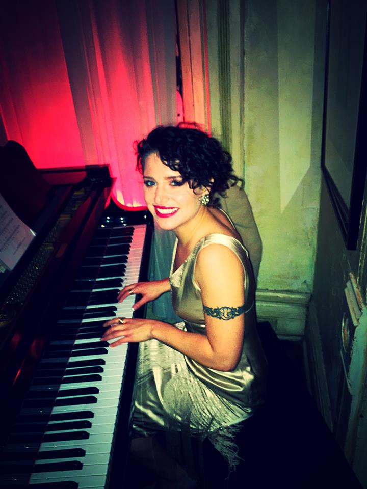 Hire Lee Taylor - Singer/Songwriter in Brooklyn, New York