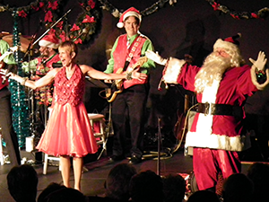 Hire Leisa Way & The Wayward Wind Band - Tribute Band in Toronto, Ontario