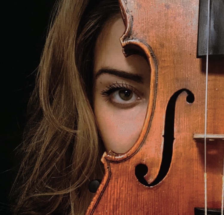 Hire Lilly Innella Violin - Violinist in Plaistow, New Hampshire