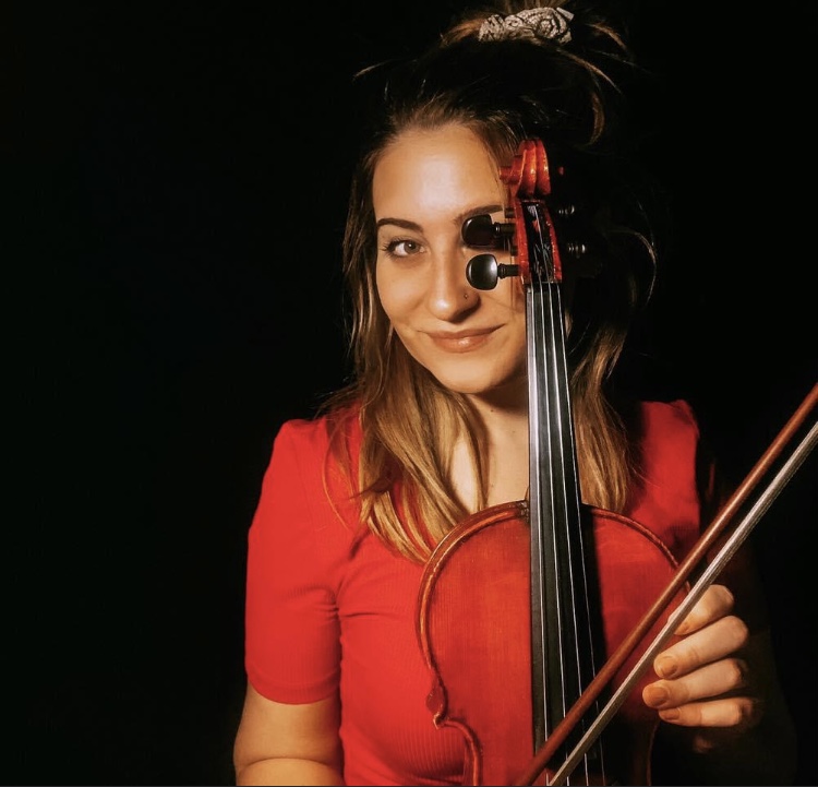Hire Lilly Innella Violin - Violinist in Plaistow, New Hampshire