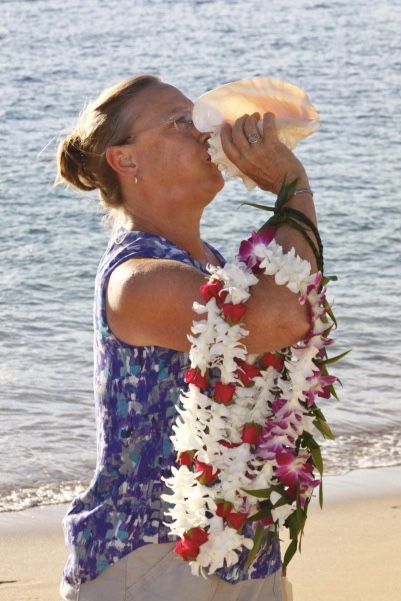 Hire Lisa Porter - Wedding Singer in Maui, Hawaii