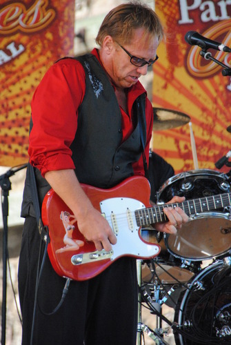 Hire Lizzi Neal - Blues Band in Compton, Illinois