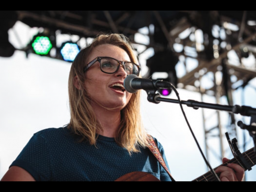 Hire Maddie Todd - Singing Guitarist in Sioux Falls, South Dakota