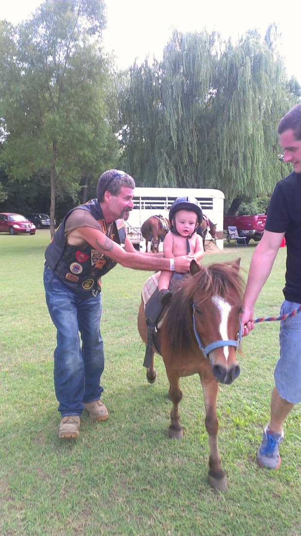 Hire Meadow Crest Farm Pony Rides - Pony Party in St Louis, Missouri