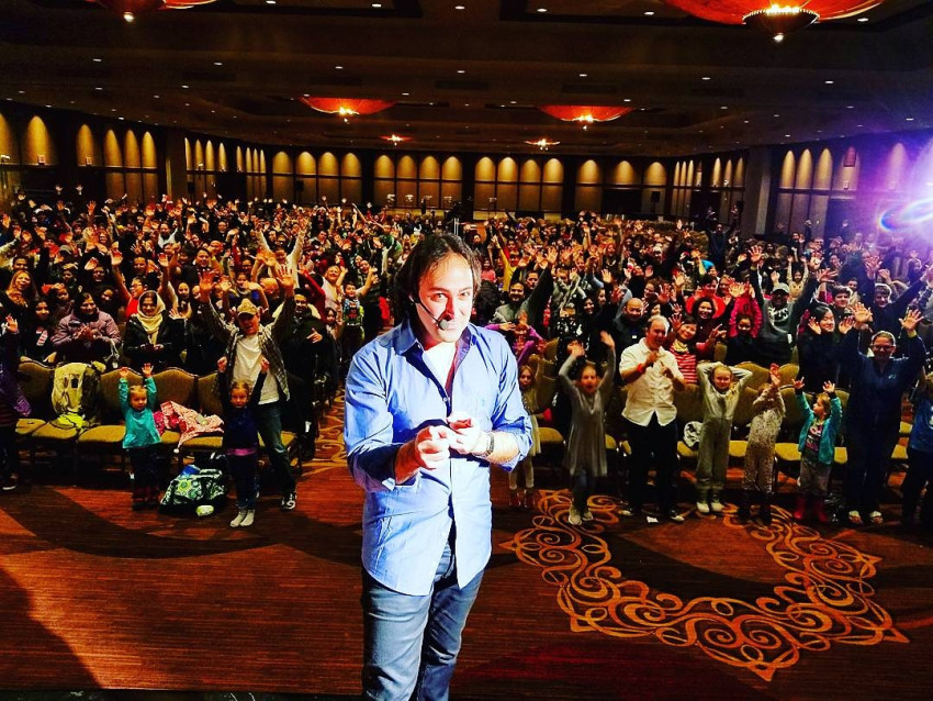 Hire Mega Magic- Magician Mike D'Urzo - Magician in New York City, New York