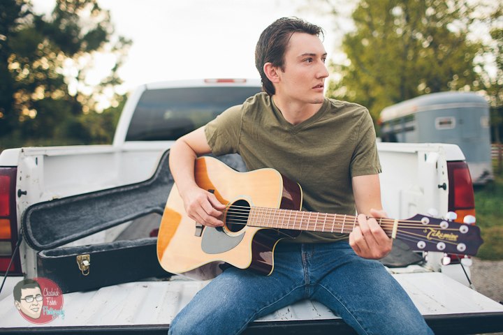 Hire Michael Moeller - Singing Guitarist in Cincinnati, Ohio