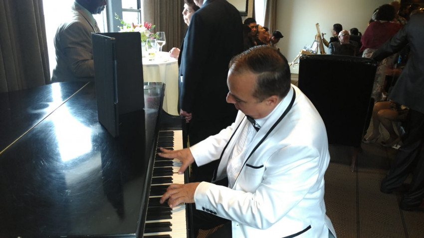Hire Mike Mansour Pianist - Pianist in Mountlake Terrace, Washington