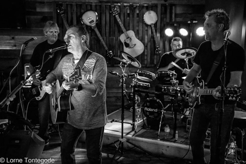 Hire Mojo - Rock Band in Niagara Falls, Ontario