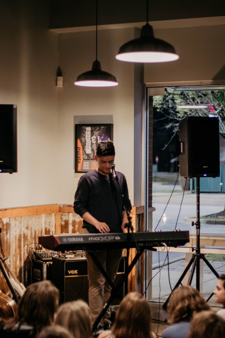 Hire Musician and Singer Phillip Vo - Singing Pianist in Mobile, Alabama