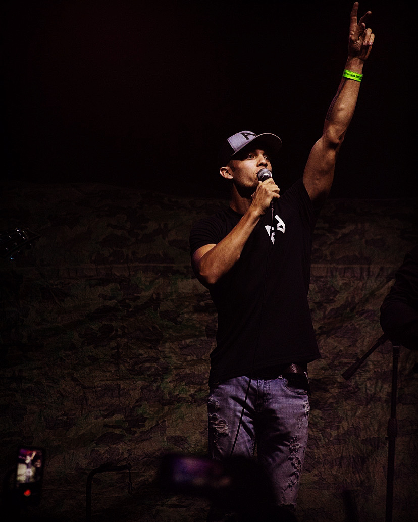 Hire Noah Hunton - Country Singer in Ocala, Florida